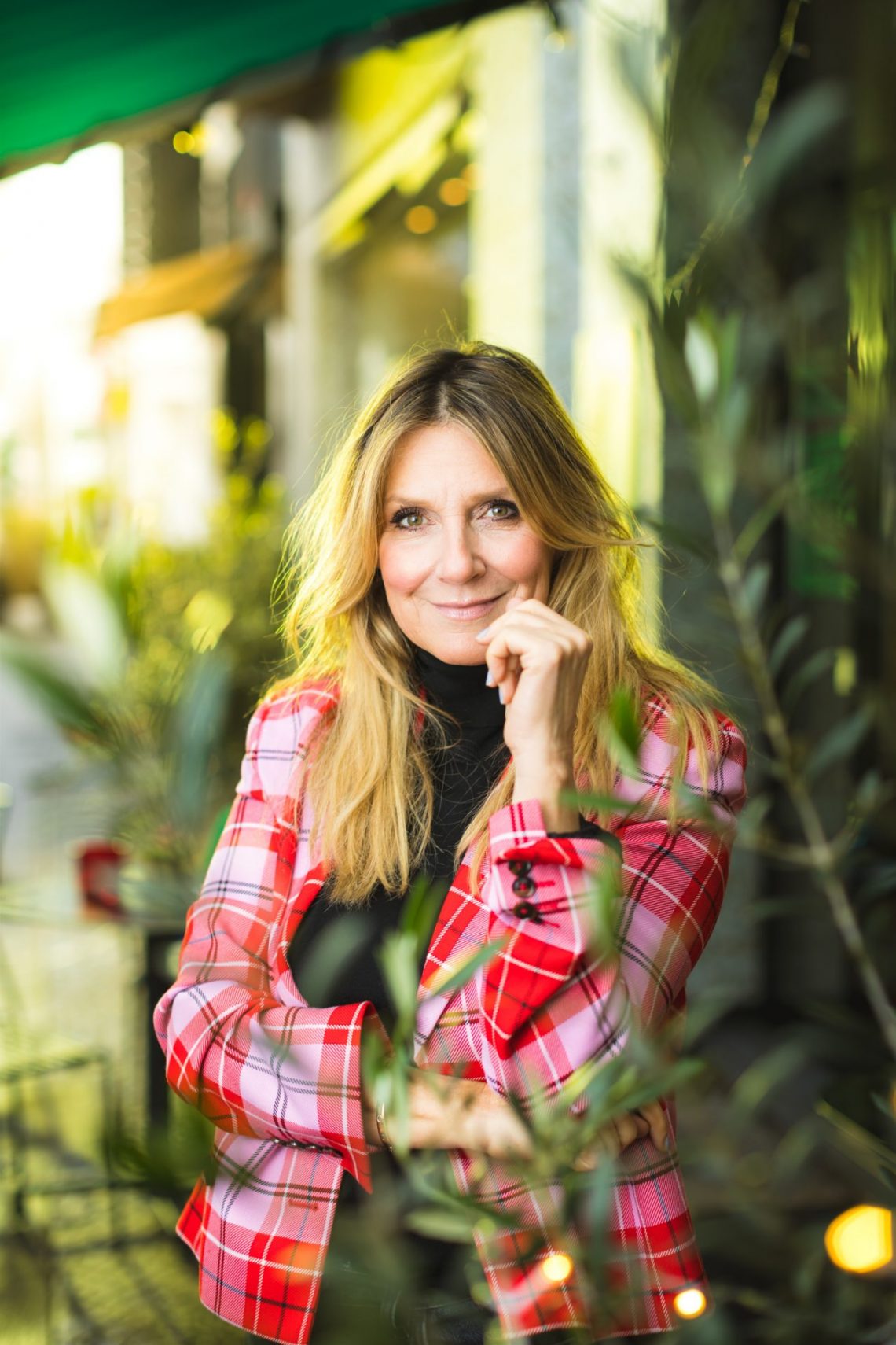 mein/4 Titelstory: Kim Fisher imTipi am Kanzleramt